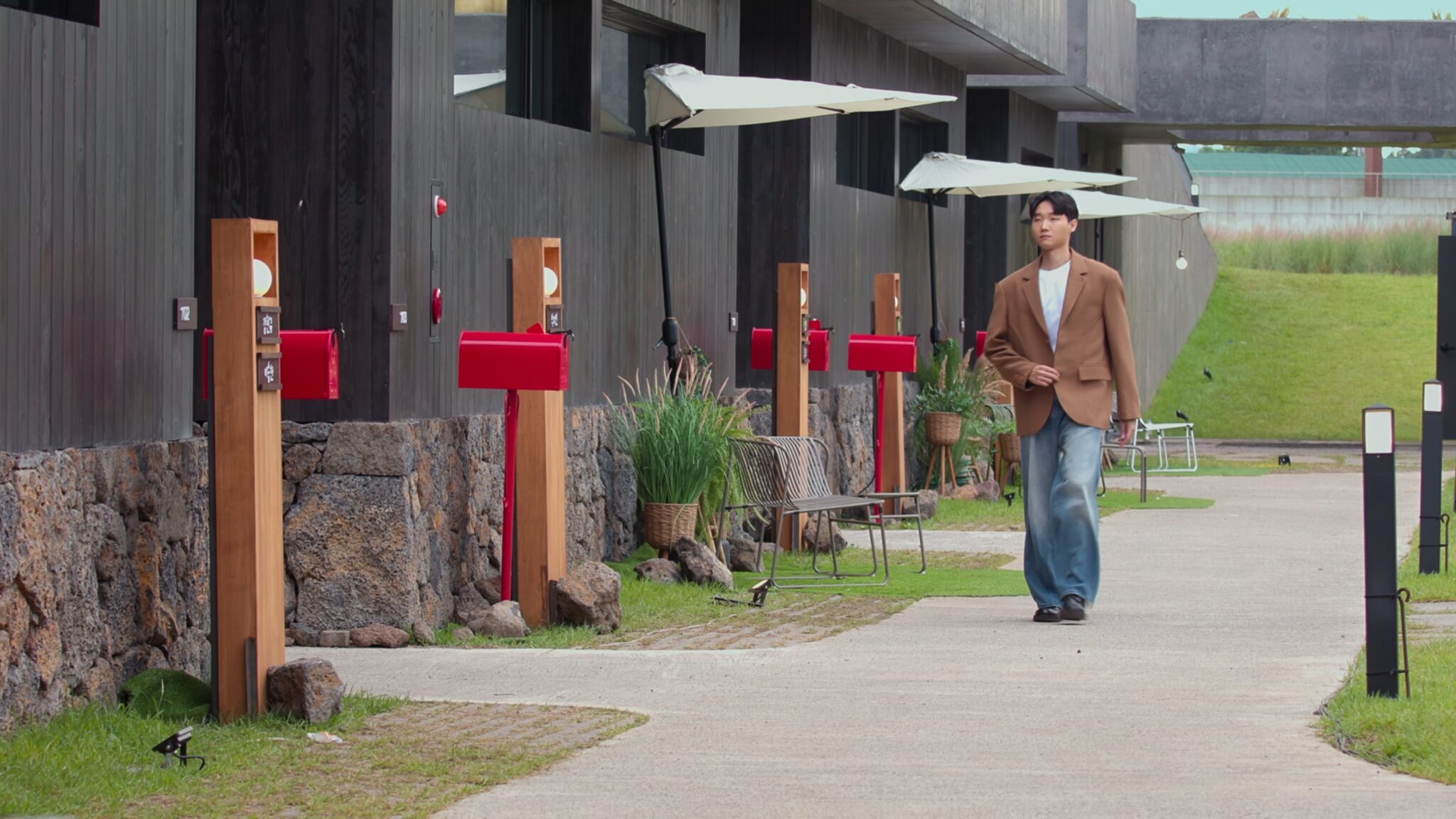 Better Late Than Single Episodes 9-10 Review: Emotional Goodbyes, Hard ...