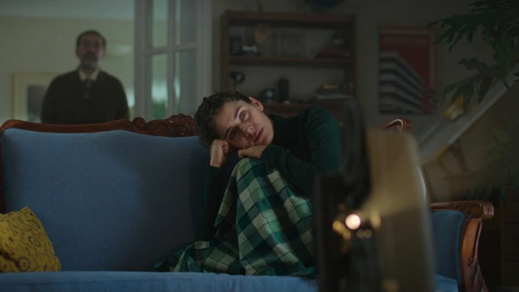 No One Saw Us Leave Ending Explained: Was Valeria Successful in Getting ...